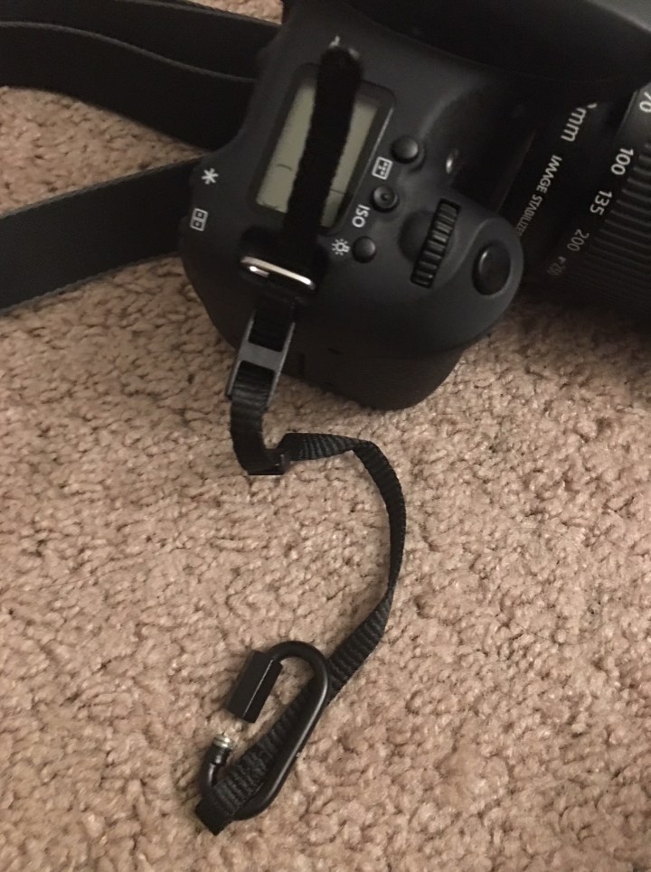 How to Carry Your DSLR While Hiking, Trekking, and Traveling: For Women ...